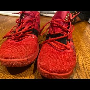 Nike | Shoes | Kyrie Flytraps University Red And Gold Size 5 | Poshmark